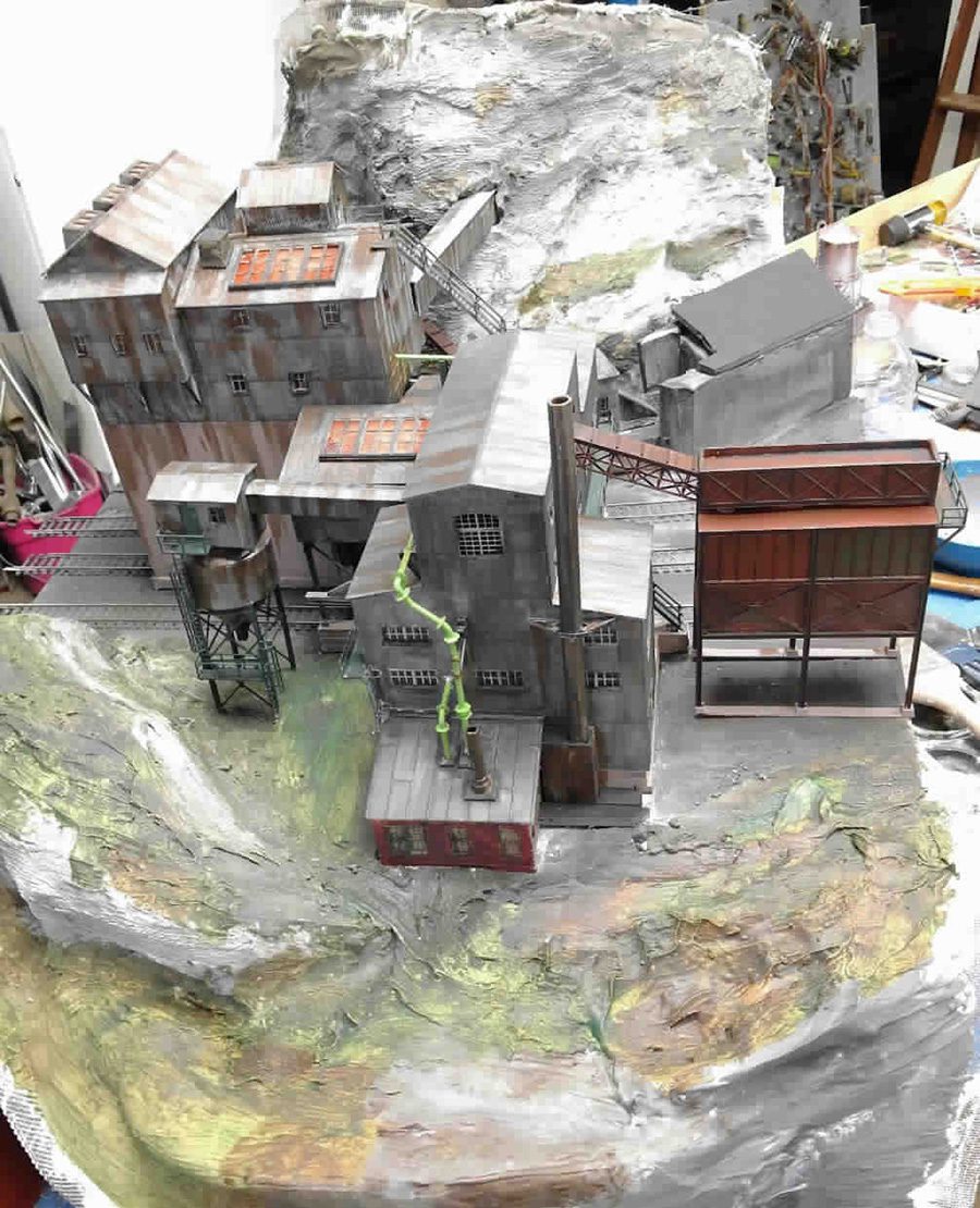 3 Realistic HO Scale Coal Mine Buildings - James Model Trains