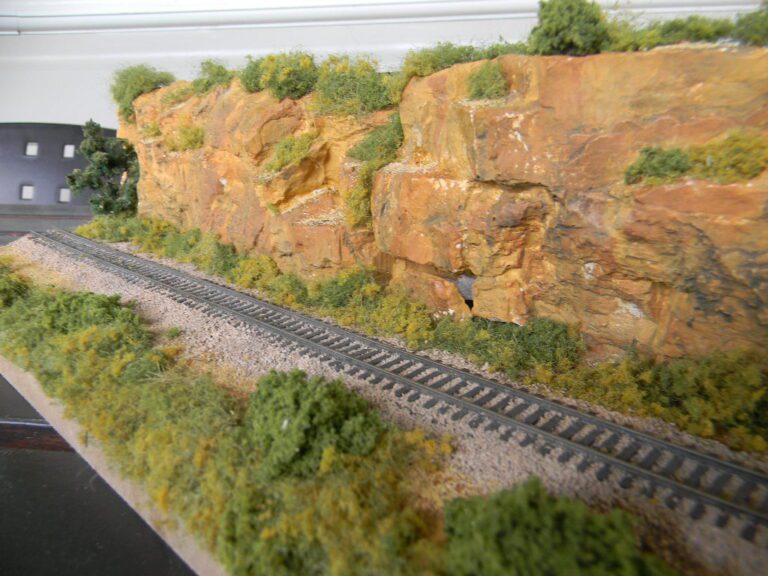 N Scale Shelf Layout Ideas - James Model Trains